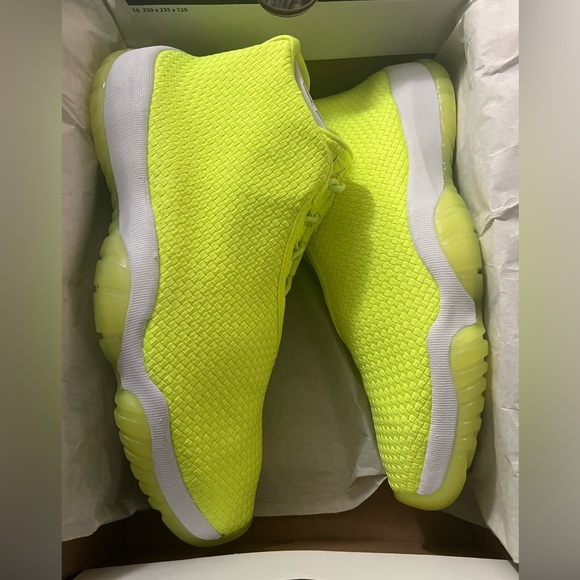jordan future volt